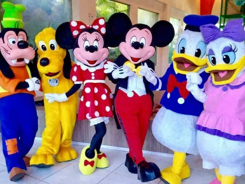 Characters for hire - Blippi Barbie Miss Rachel Elsa