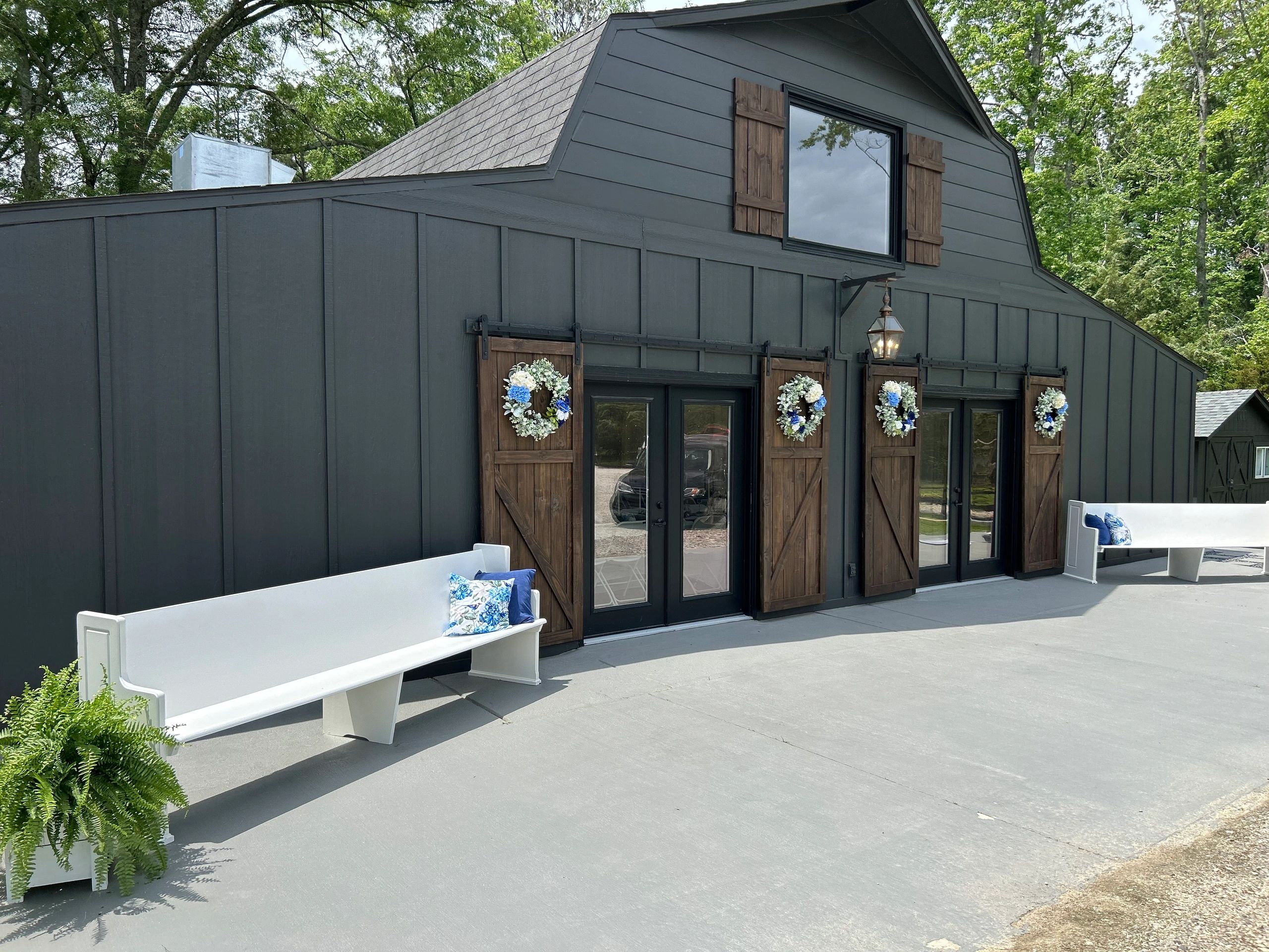 Charming Barn Locations for Your Wedding