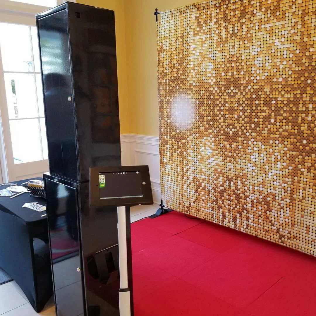 Wedding Photo Booth Packages | Who Dat Photo Booths