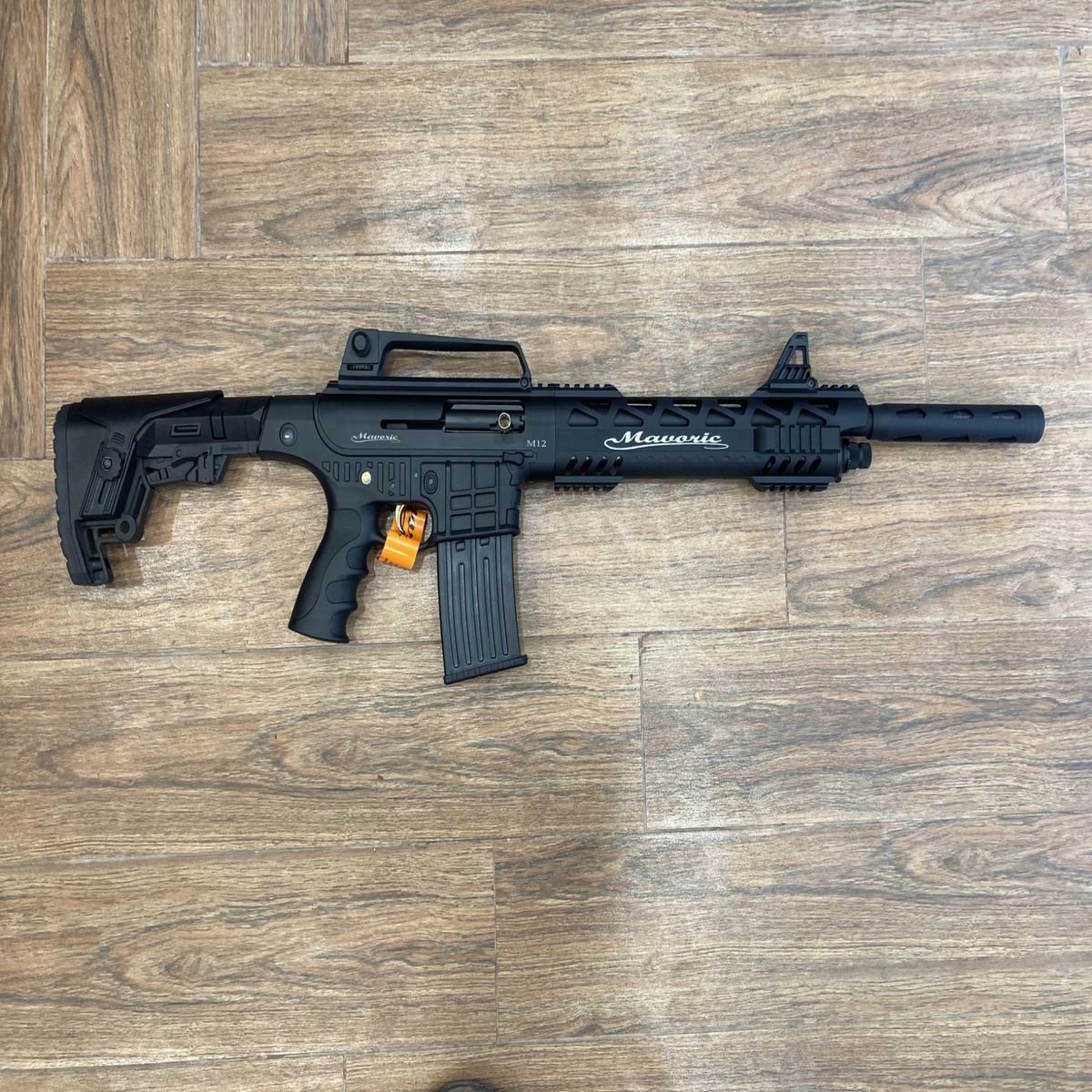 Mavoric M12 12 bore shotgun