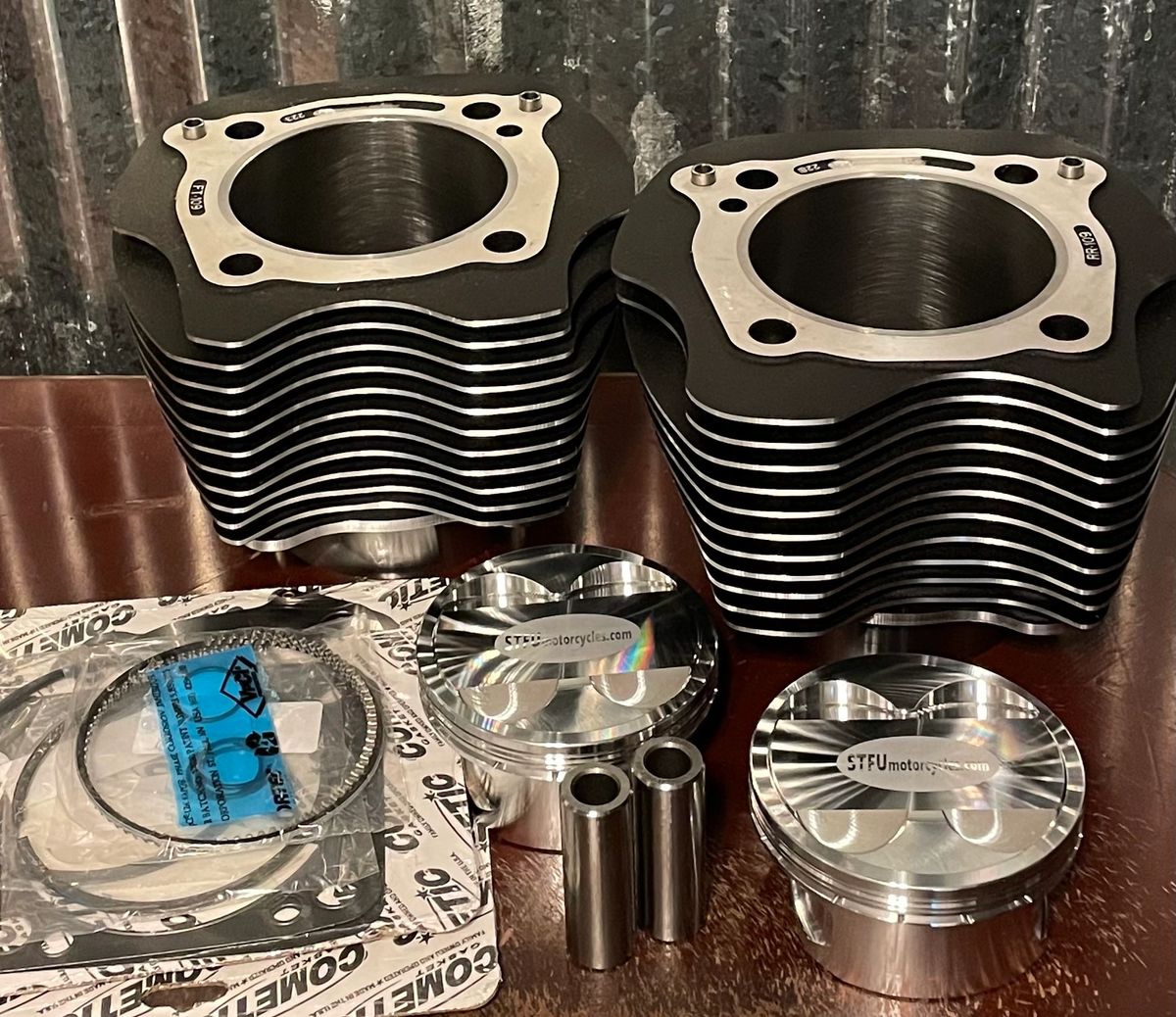 STFU Motorcycles 114/117" to 131" (Wrinkle Black w/ Highlighted Fins ...