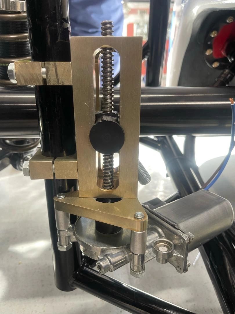 10-900 REMOTE ADJUSTABLE PANHARD BAR CAN MOVE BAR UP OR DOWN 2 INCHES ...