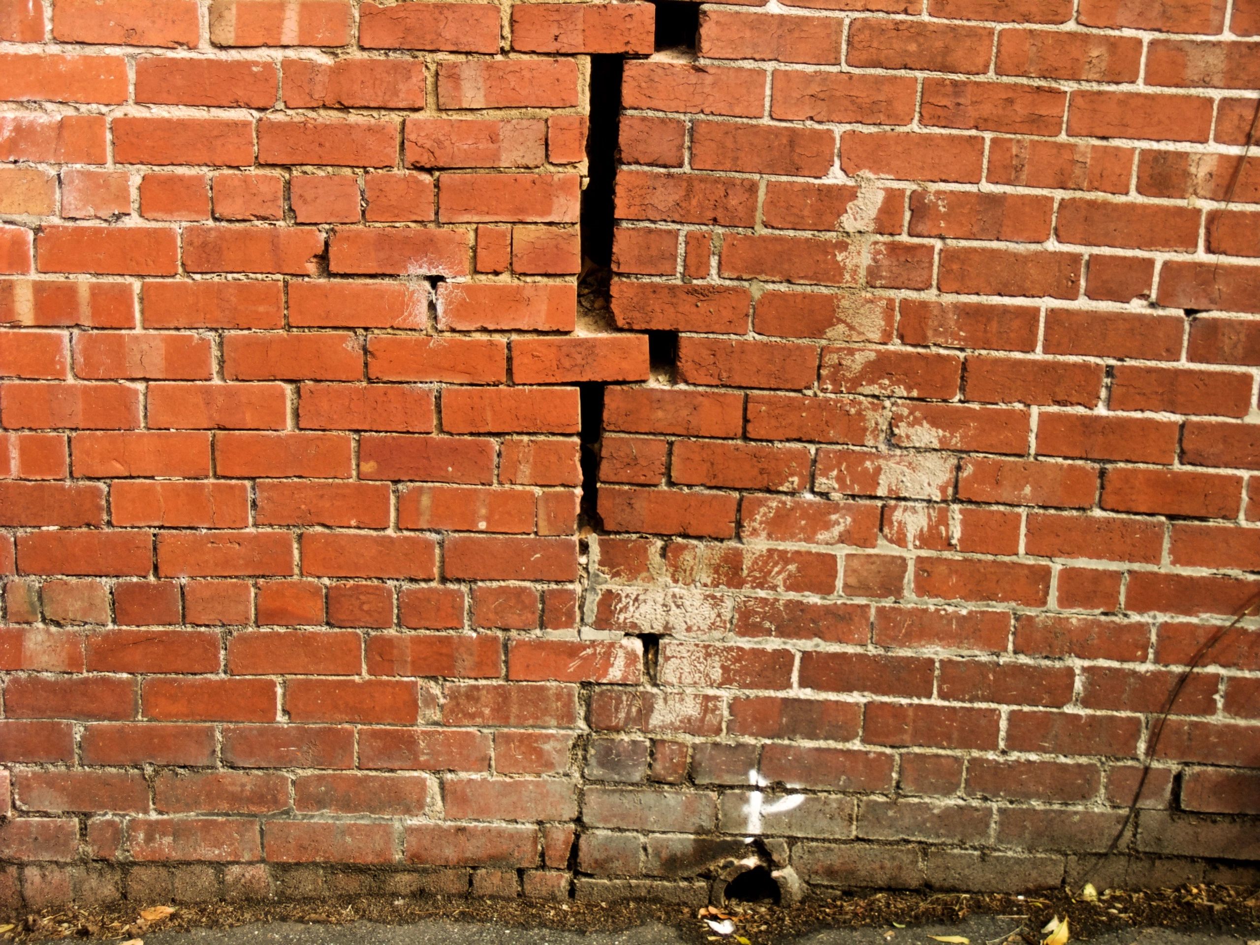 Calcon Building - Brick Crack Repair, Cracks in Plaster Walls, Cracks ...