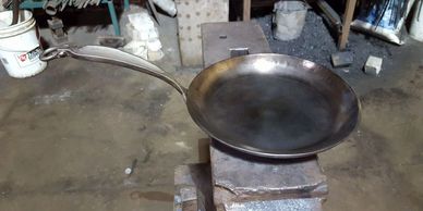 Carbon Steel Pan - 3 Nail Ironware