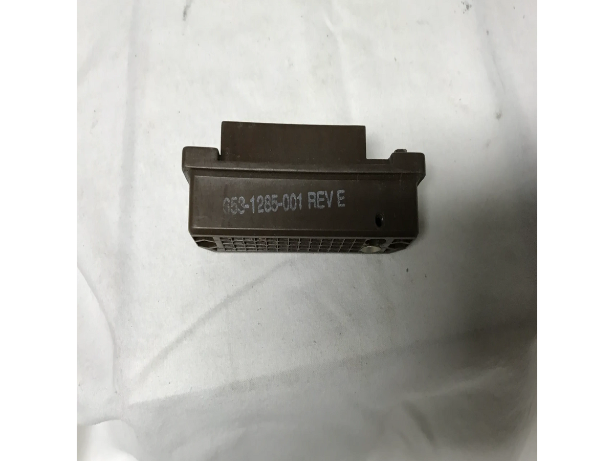 653-1285-001 653-1286-001 Collins 52 pin new connectors