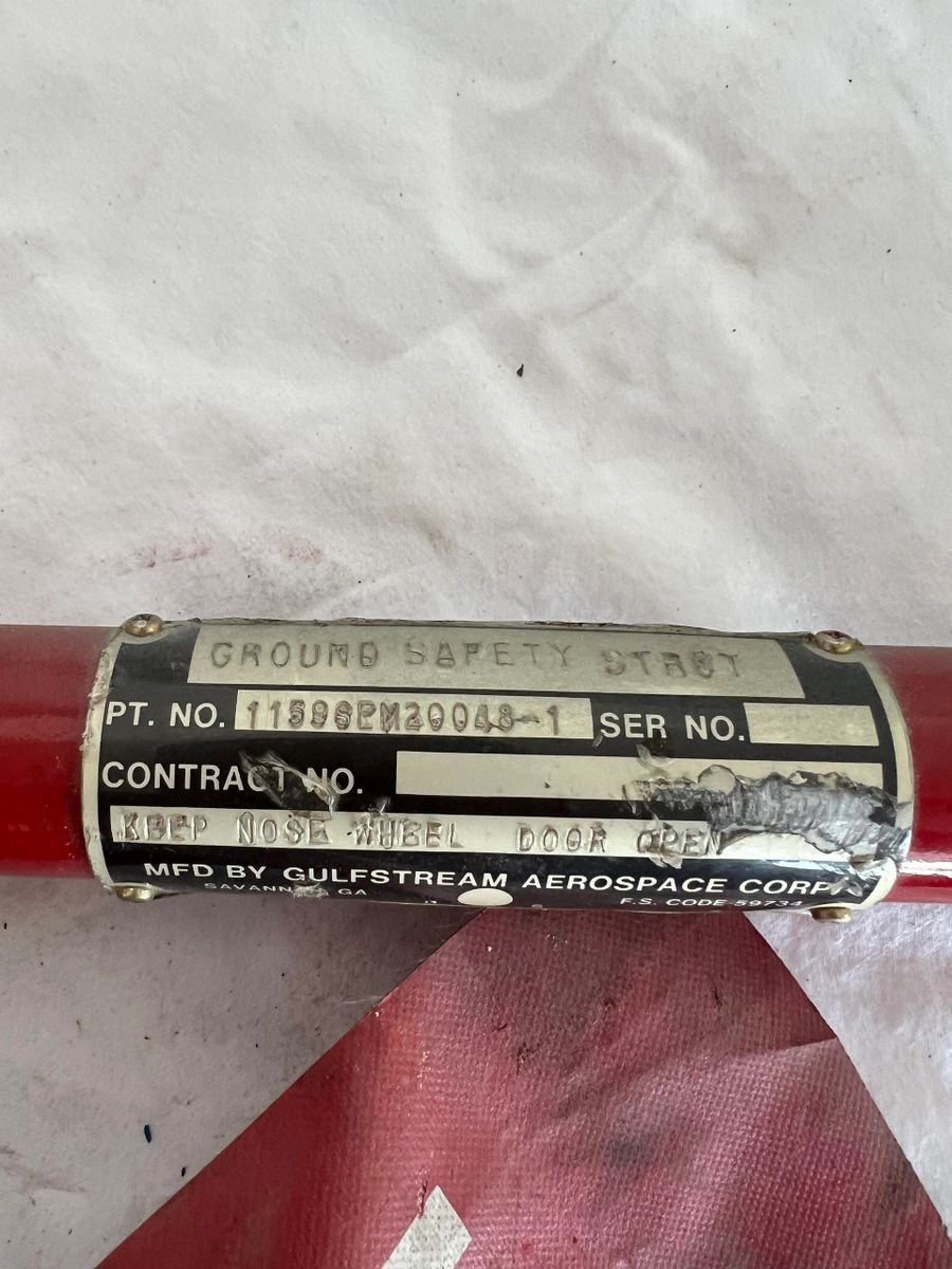 1159SEM20048-1 Strut safety used with no certs