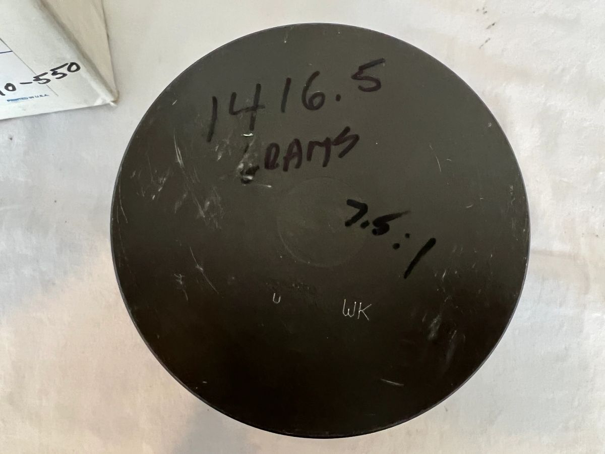 657989 Piston as removed with no certs