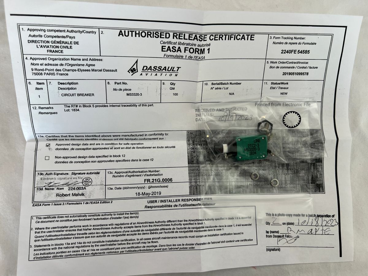 MS3320-3 Circuit breaker new with EASA Form 1