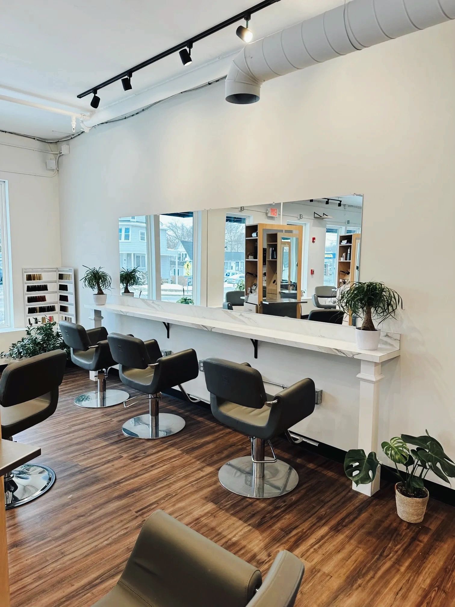 Luxury Hair Extensions | Aura Salon, The Extension Lounge - Home