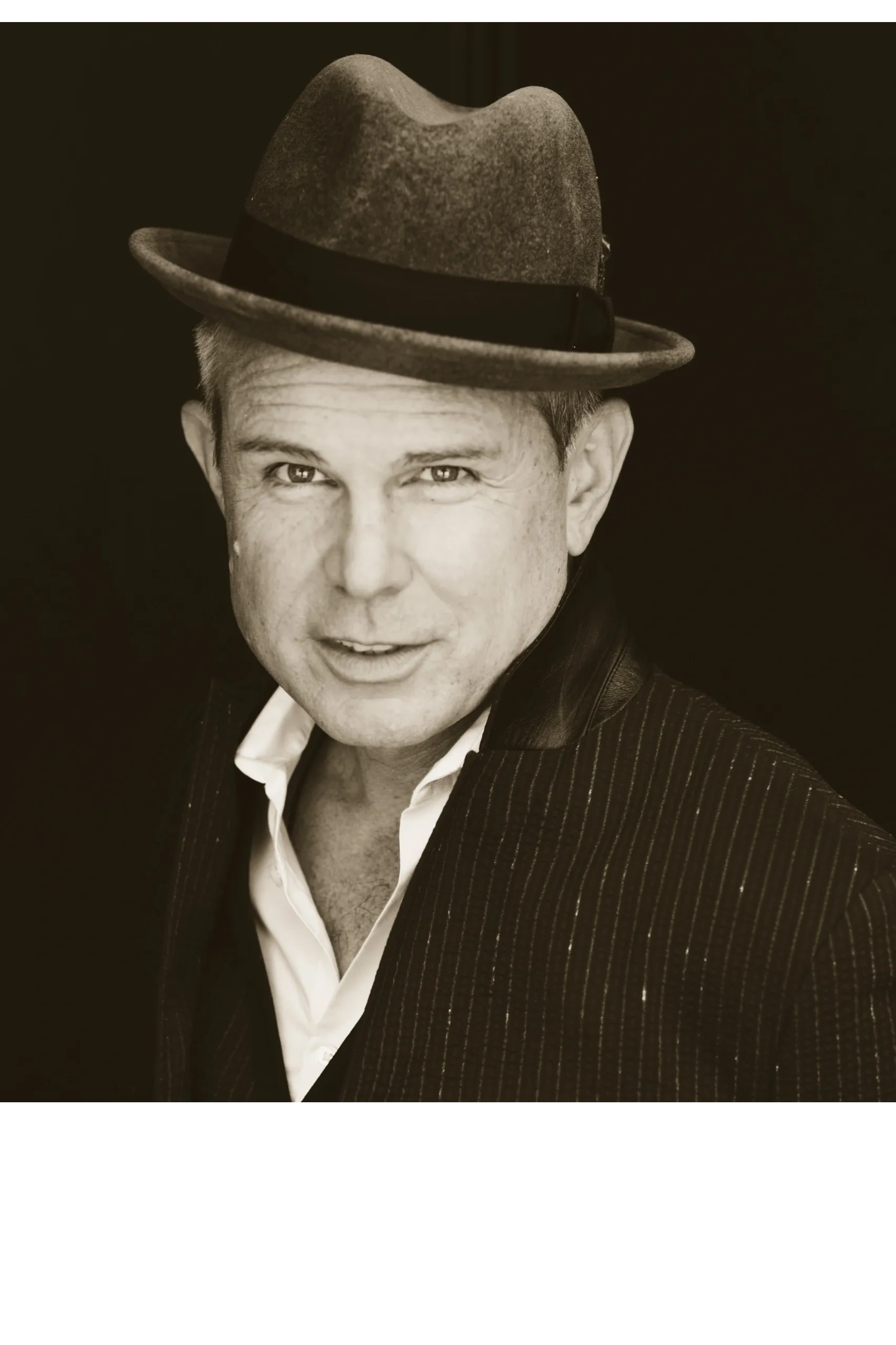 Popular Keynote Singer for Events - Adam James