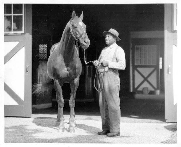 Man o' War Captures Hearts