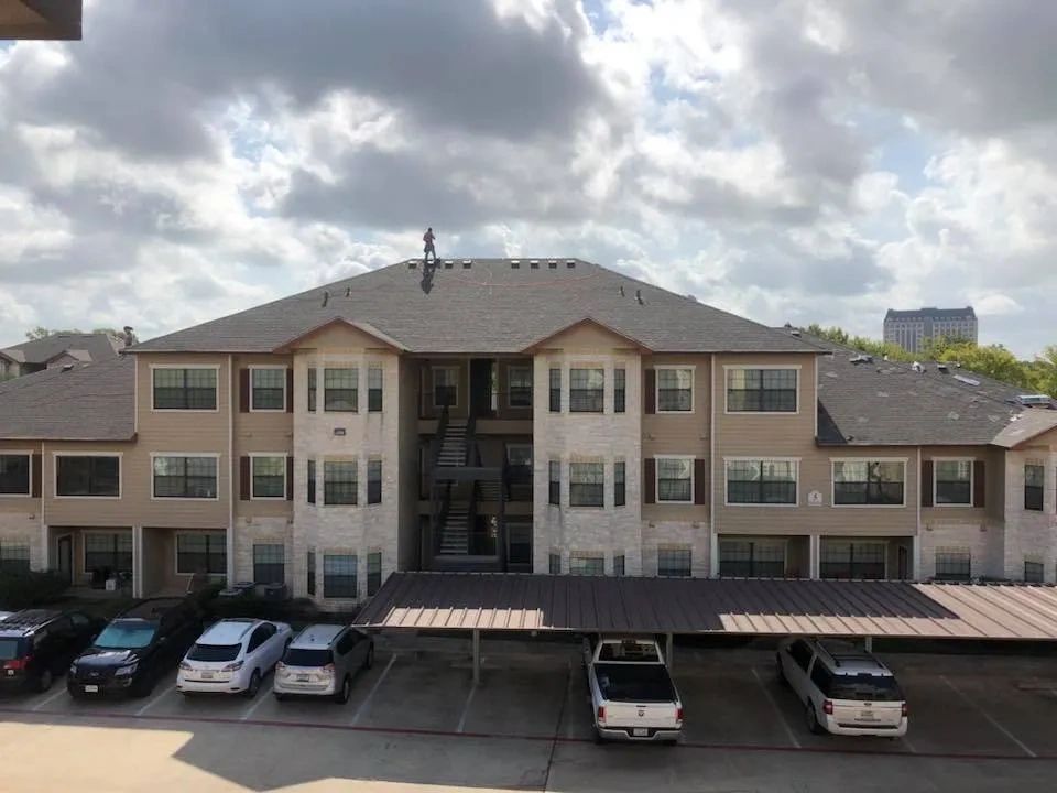 In the Loop Construction - Maintenance, Construccion, Roofing