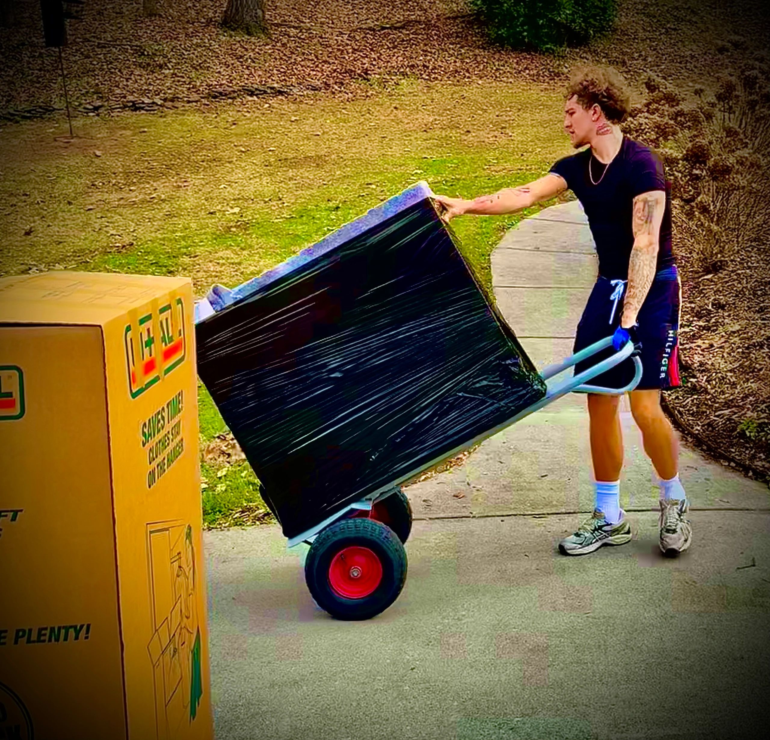 Affordable Muscle Movers Knoxville - Book Your Move Now!