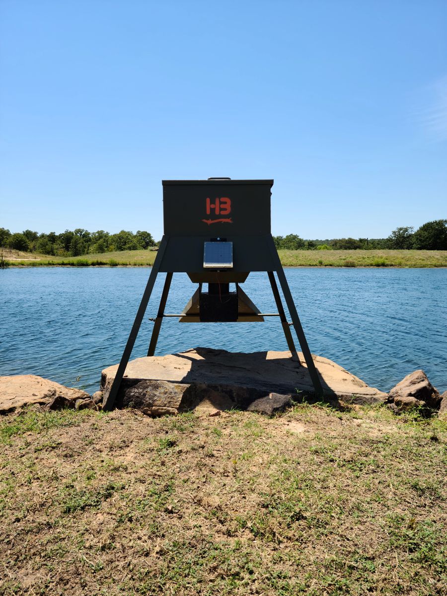 HB Fish Feeder