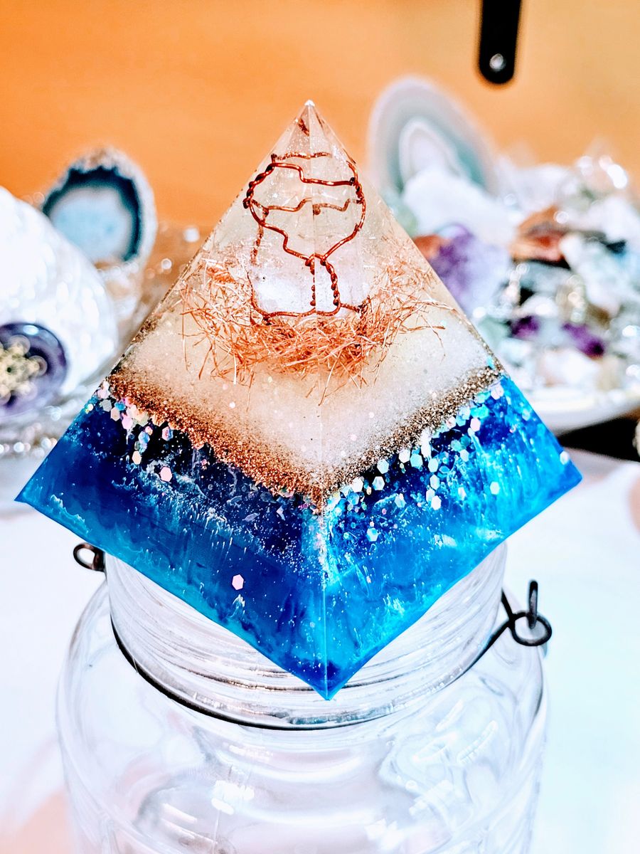 SMALL ORGONITE PYRAMIDS