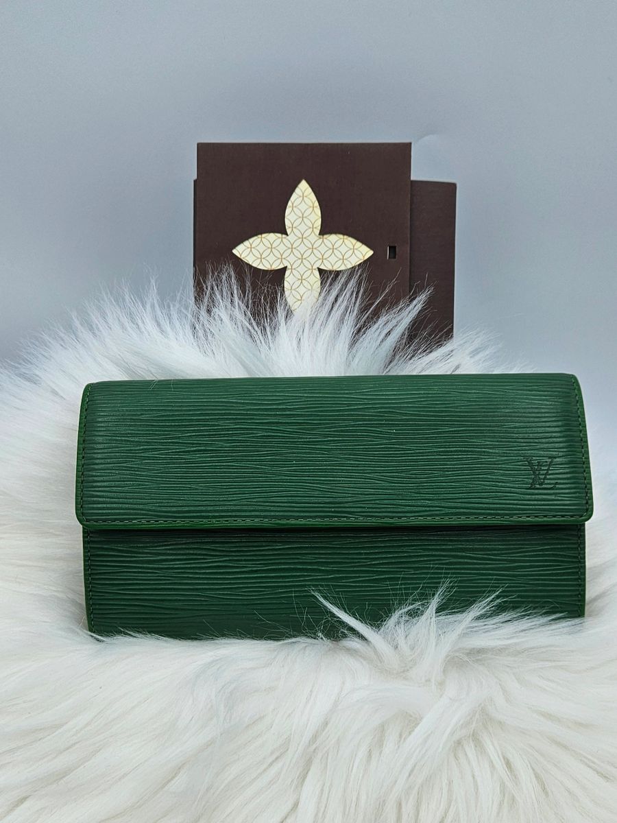 LV Green Epi Sarah Wallet