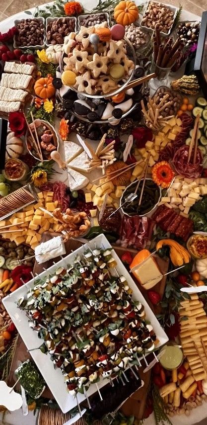Board Queens | Charcuterie & Grazing Boards