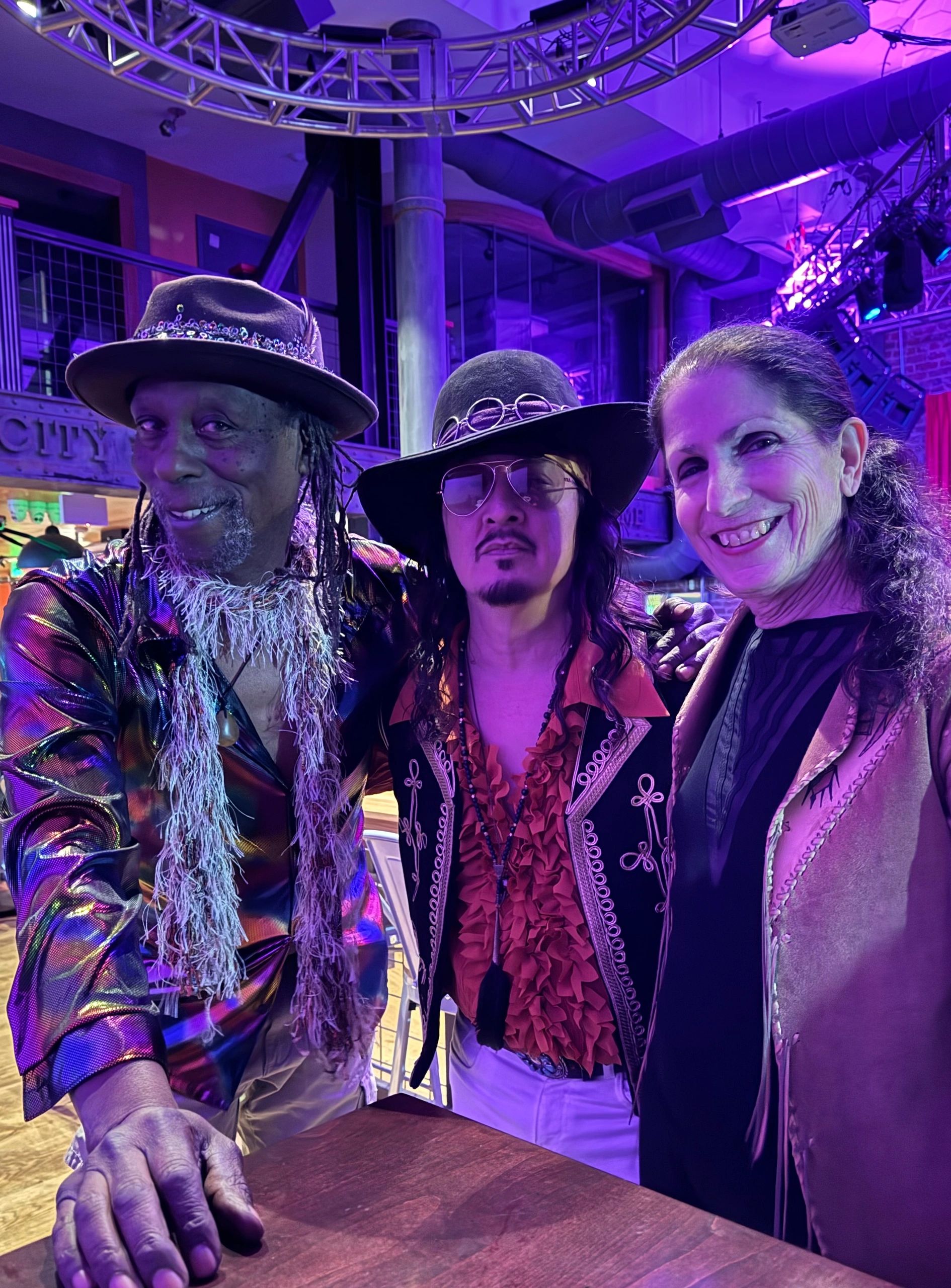 LiquidSkytributeband.com