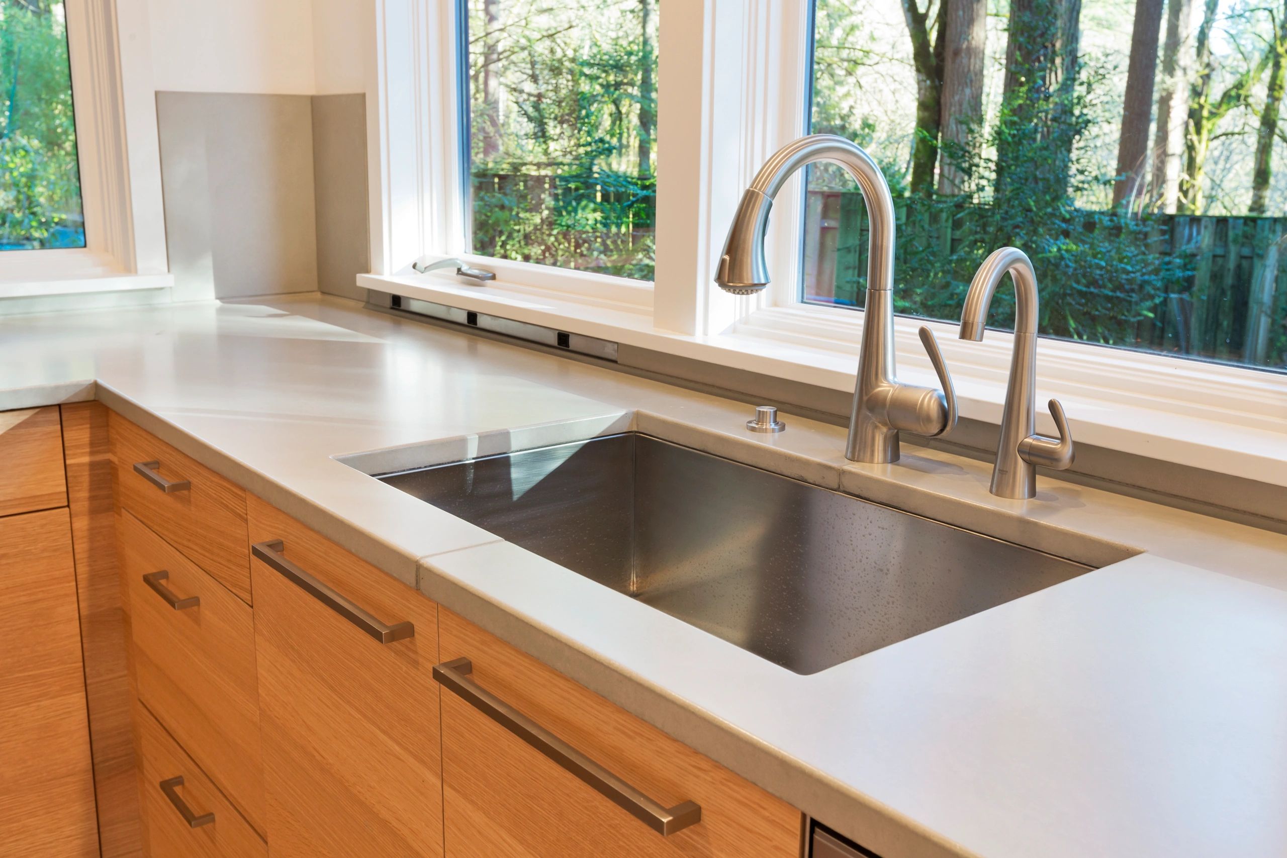 Zero Radius Sinks