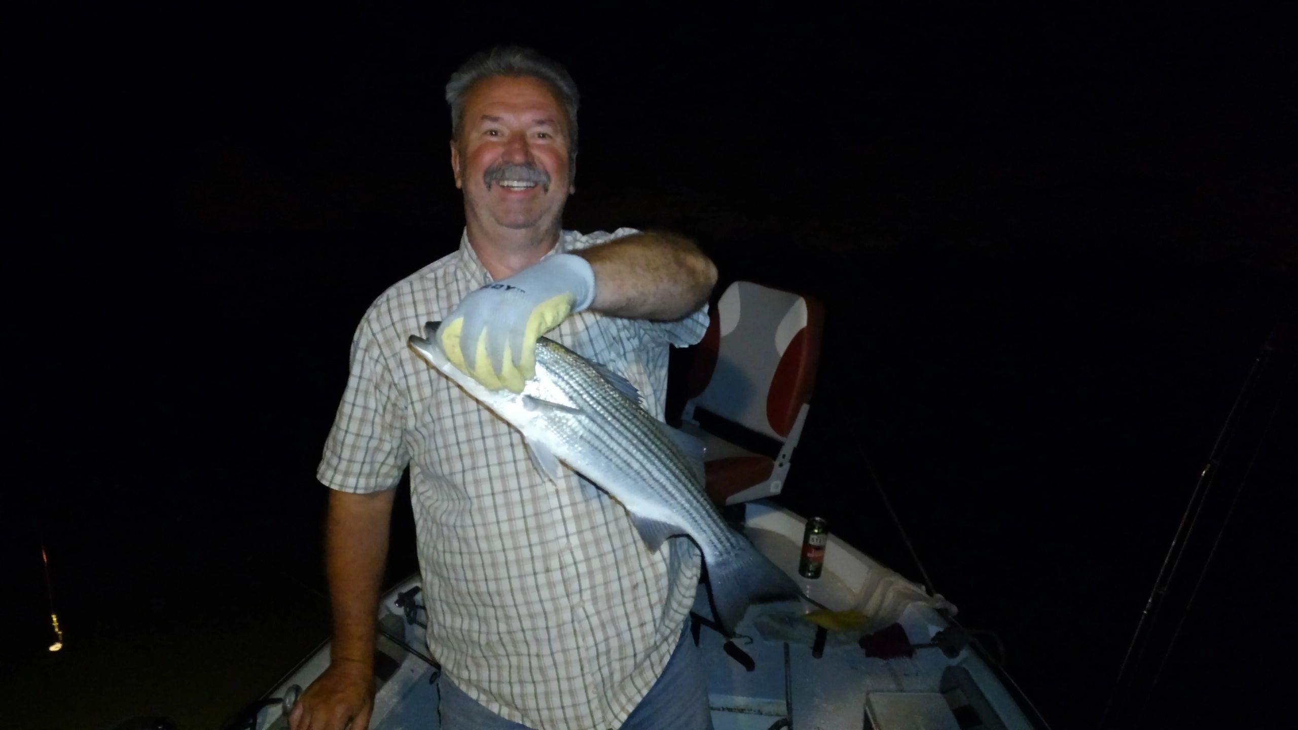 Hooked on Stripers - Striped Bass Fishing, Fishing Guide