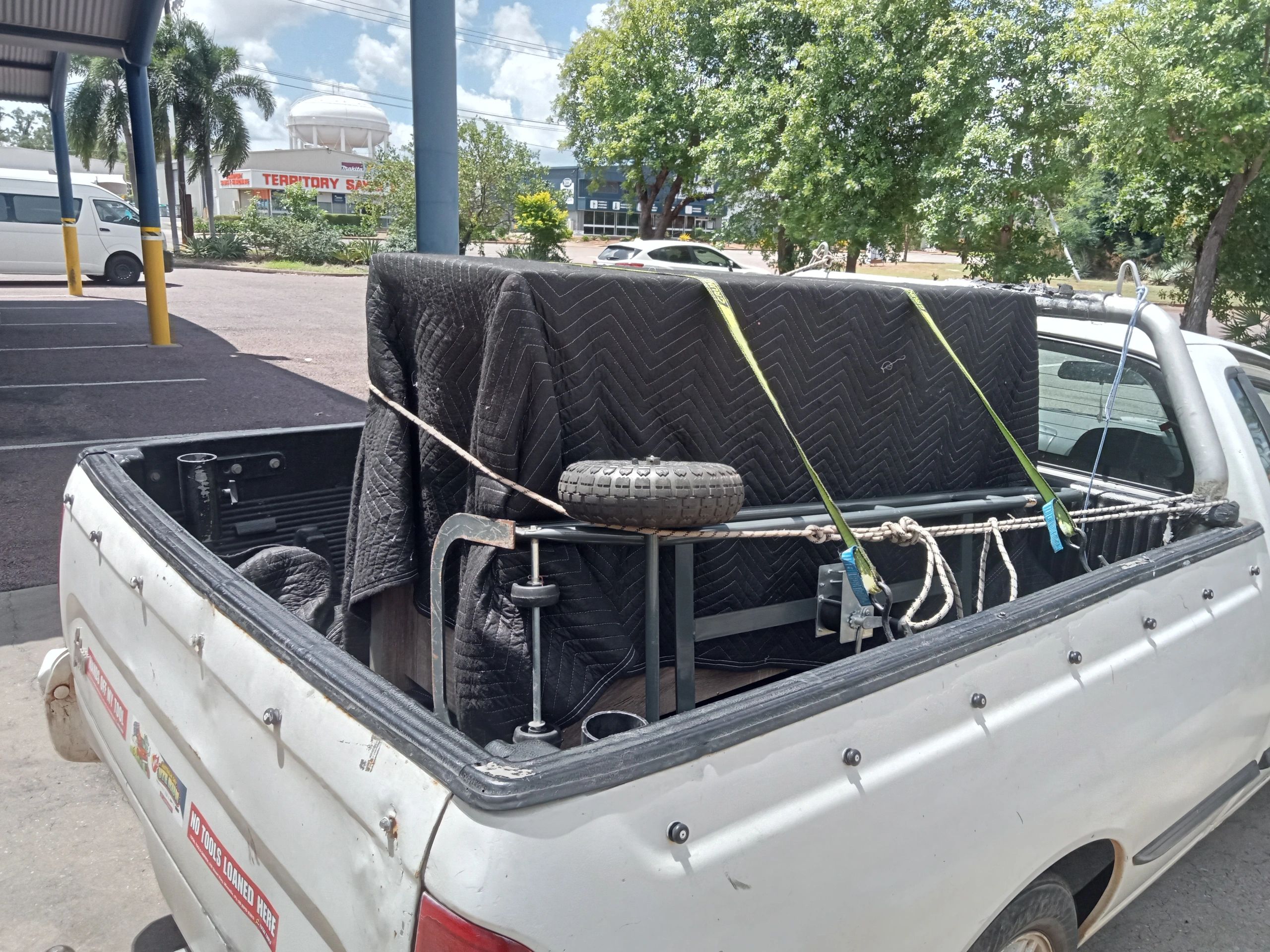 NT Utes - Delivery Service Darwin, Man and a Ute Service Darwin
