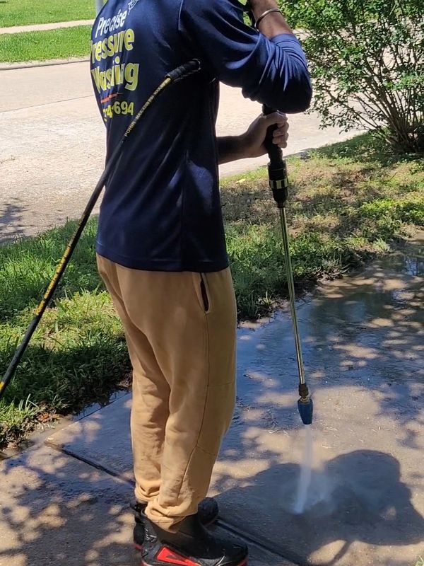 Home | Professional Pressure Washing by Precise Pressure Washing