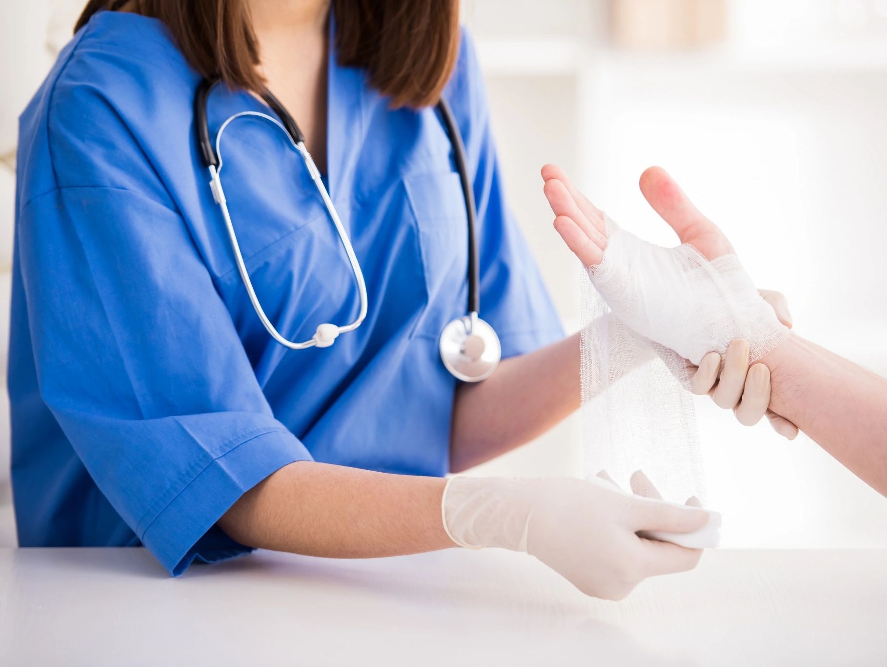 Obloge Za Kronične Rane - Hospitalija Pharmacum