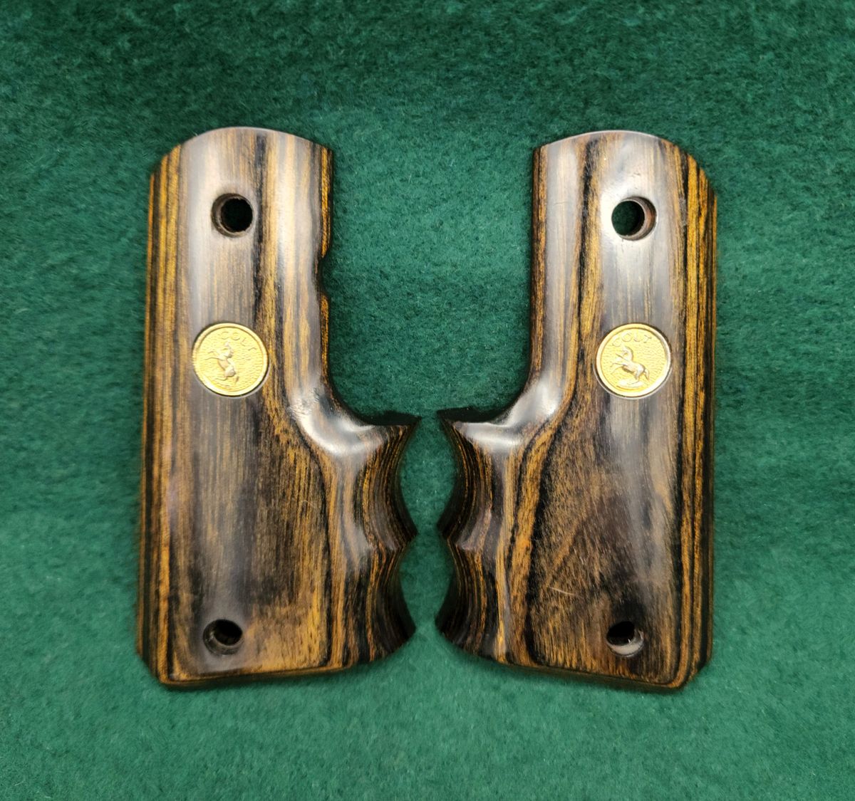 1911 Wood Wrap Around Grips w/ Gold Colt Medallion