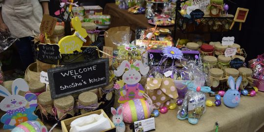 Home For The Holidays Gift Market