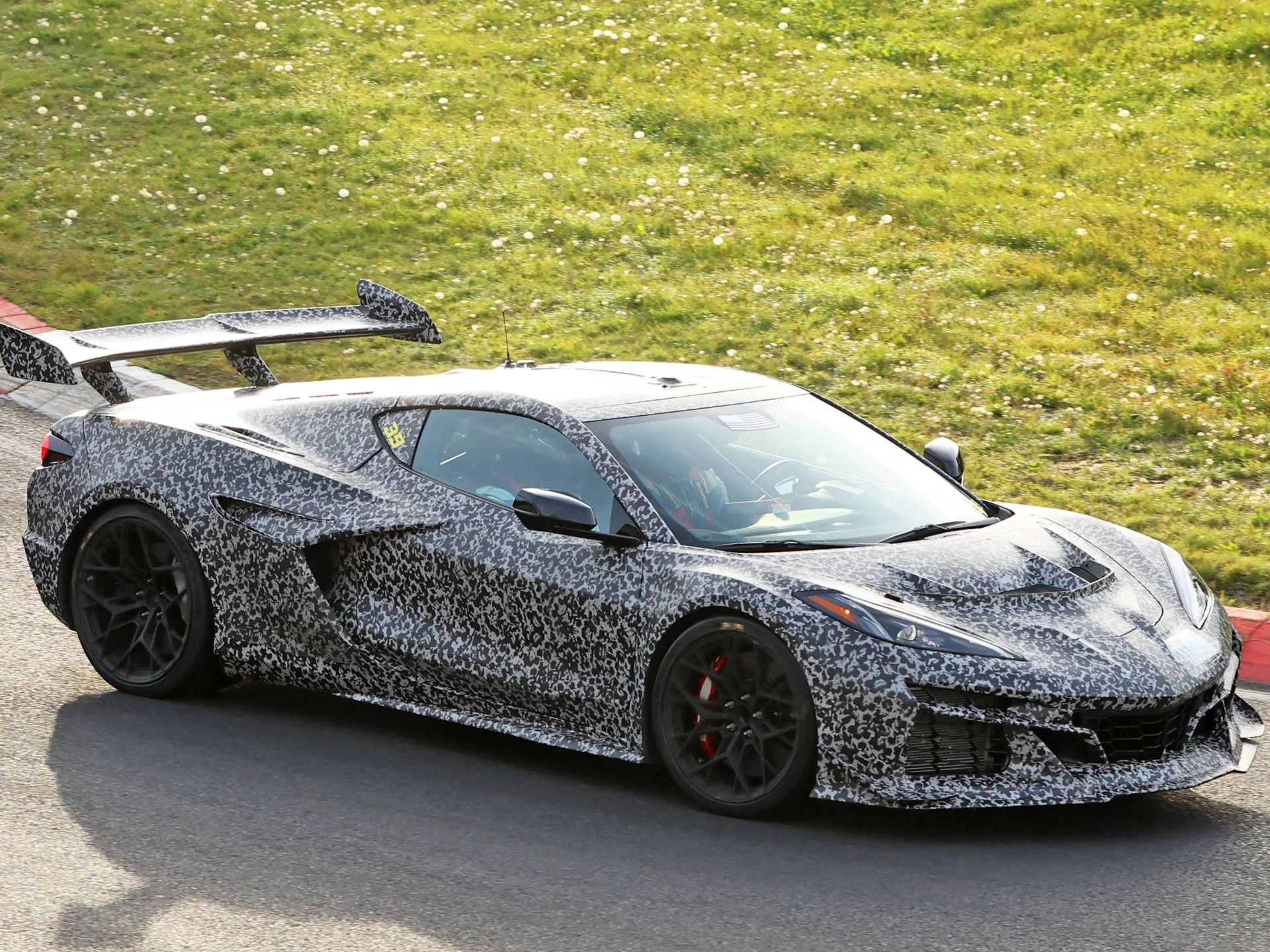 Upcoming C8 Corvette ZR1