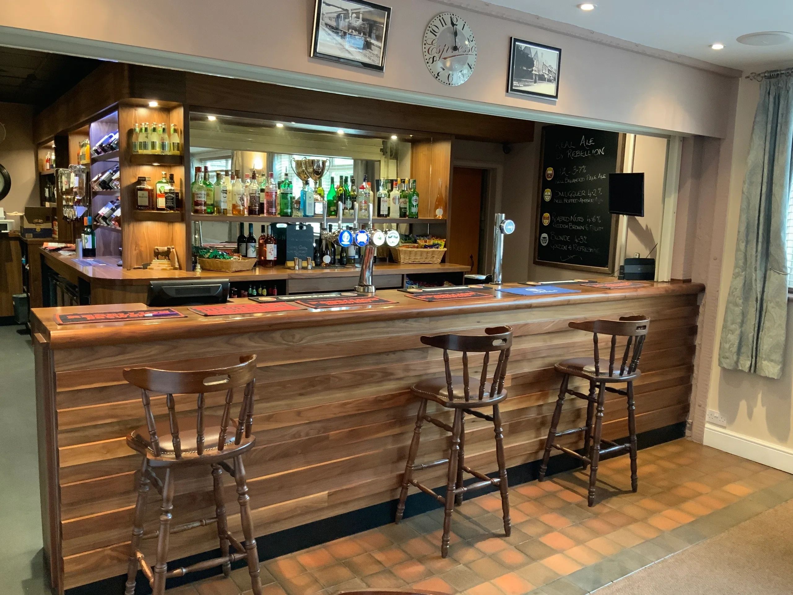 Hedsor Bar - Hedsor Bar the Family Friendly Bar, Rebellion Bear