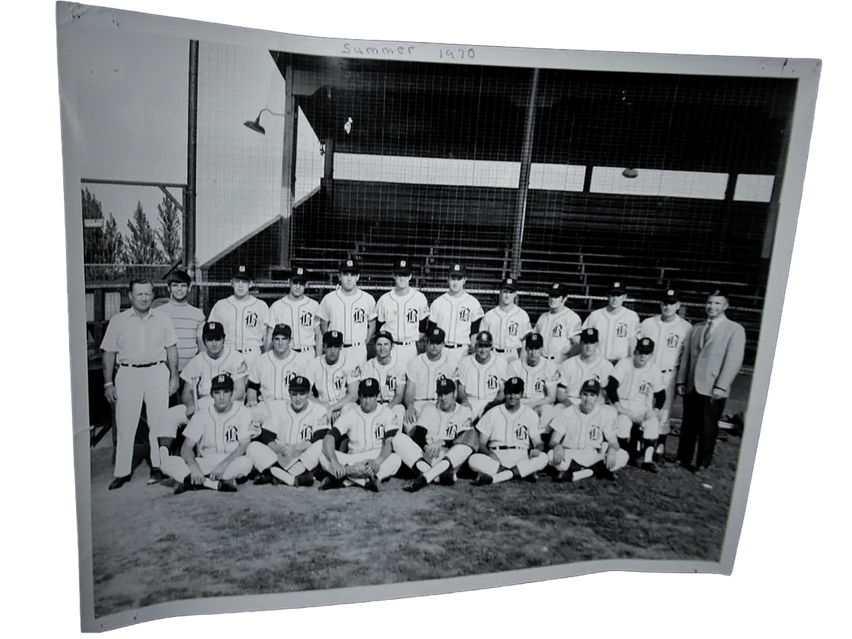 Authentic Vintage 8x10 Buffalo Bisons Baseball Team Photo – Summer 1970