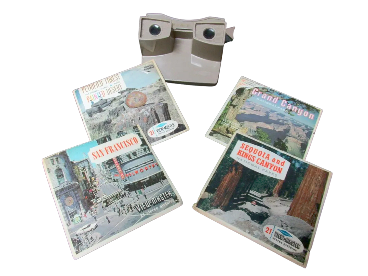 1960s View Master Viewer with 4 Sets of Slides