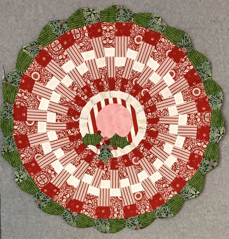 Dresden Plate Table Topper PDF Pattern