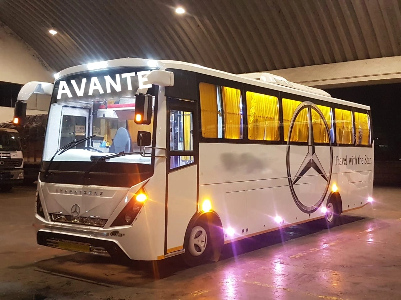 Ac Luxury Urbania Tempo Traveller Bus Car on Rent in Mumbai - AVANTE ...