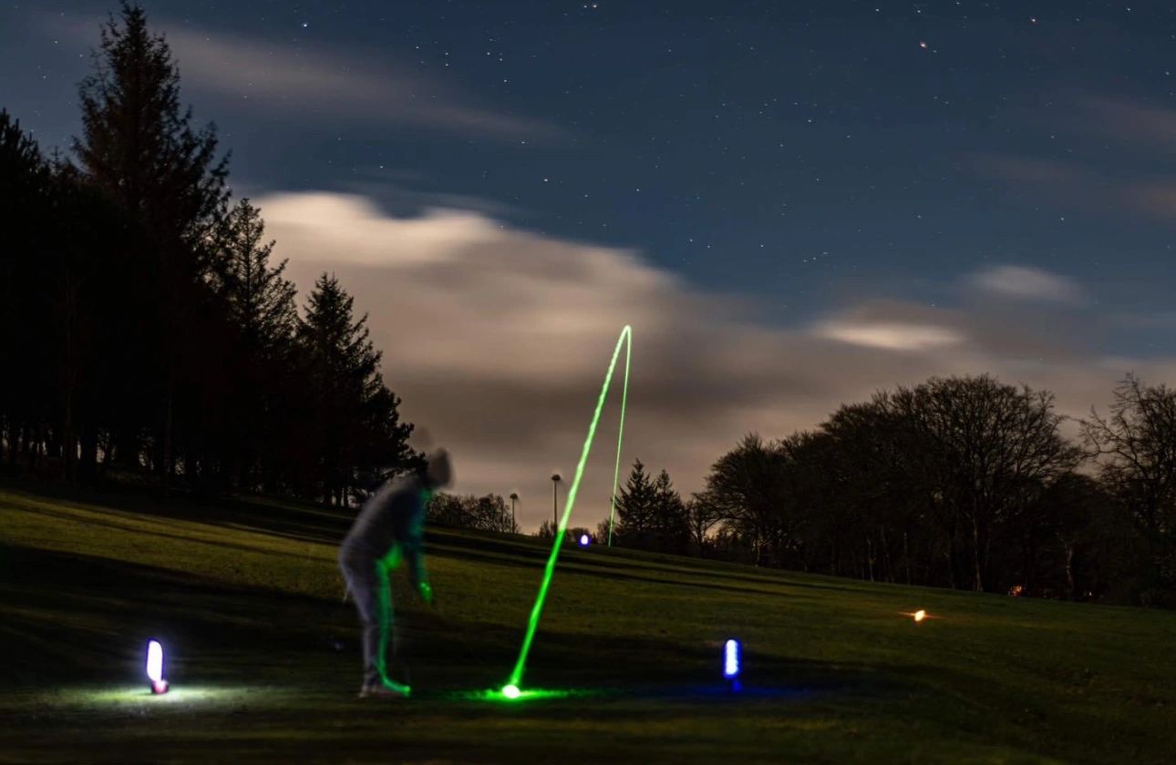 Experience the Excitement of Par 3 Night Golf