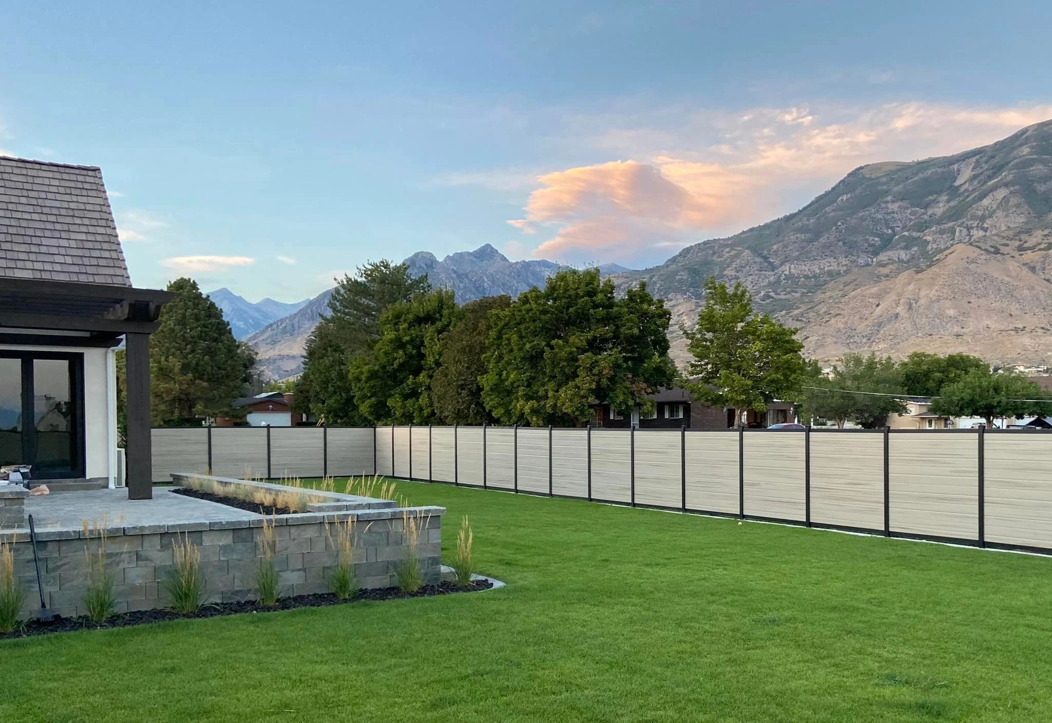 Bulwark Fence - Fences, Fence Builder, Gates, Fences