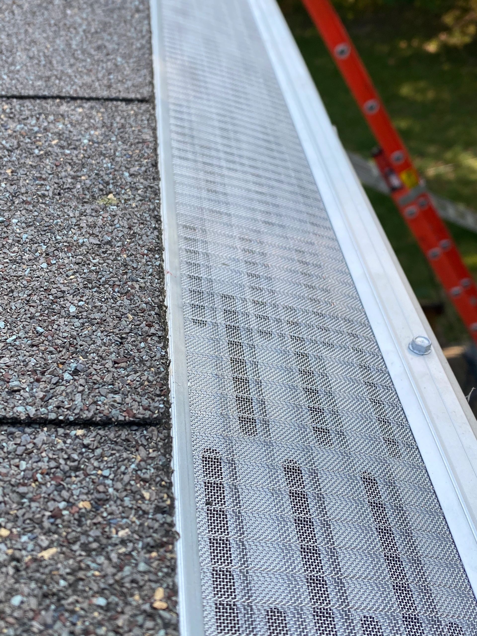 Professional Guard Gutter Installation in Oakland County, MI
