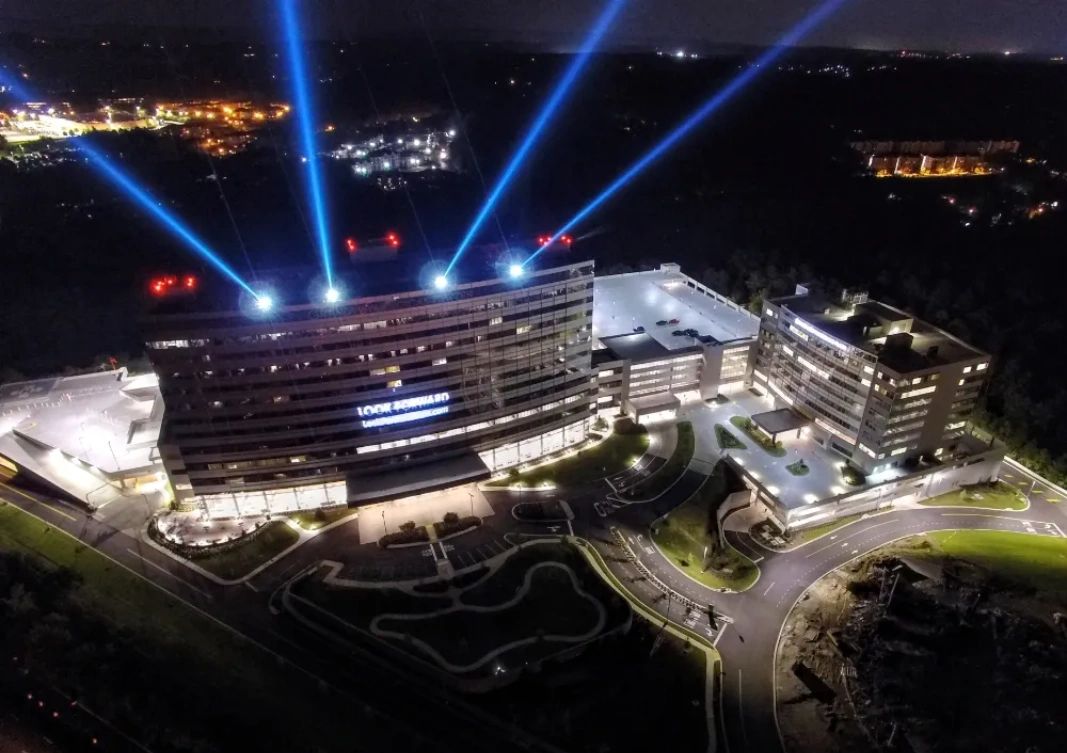 NASA Searchlights - Searchlight Repair, Lighting Up Building ...