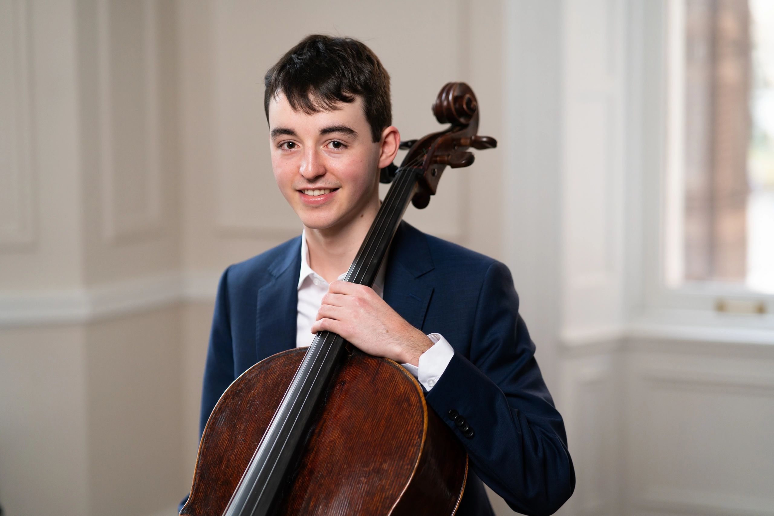 Elliot Sloss | Cellist