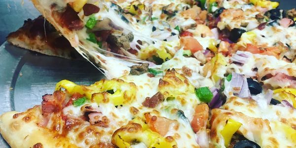 mytracksidepizza.com