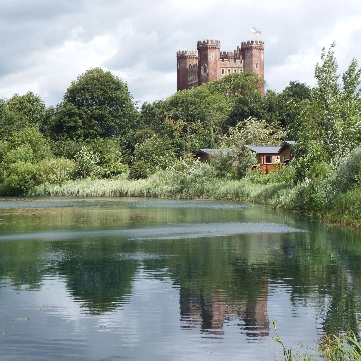 TATTERSHALL LAKE WAVES