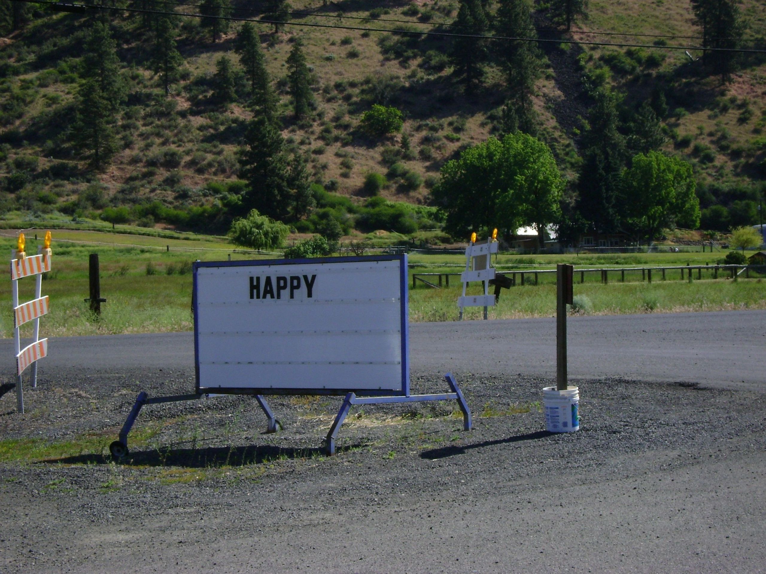 Happy Sign & Design - Artwork, Design