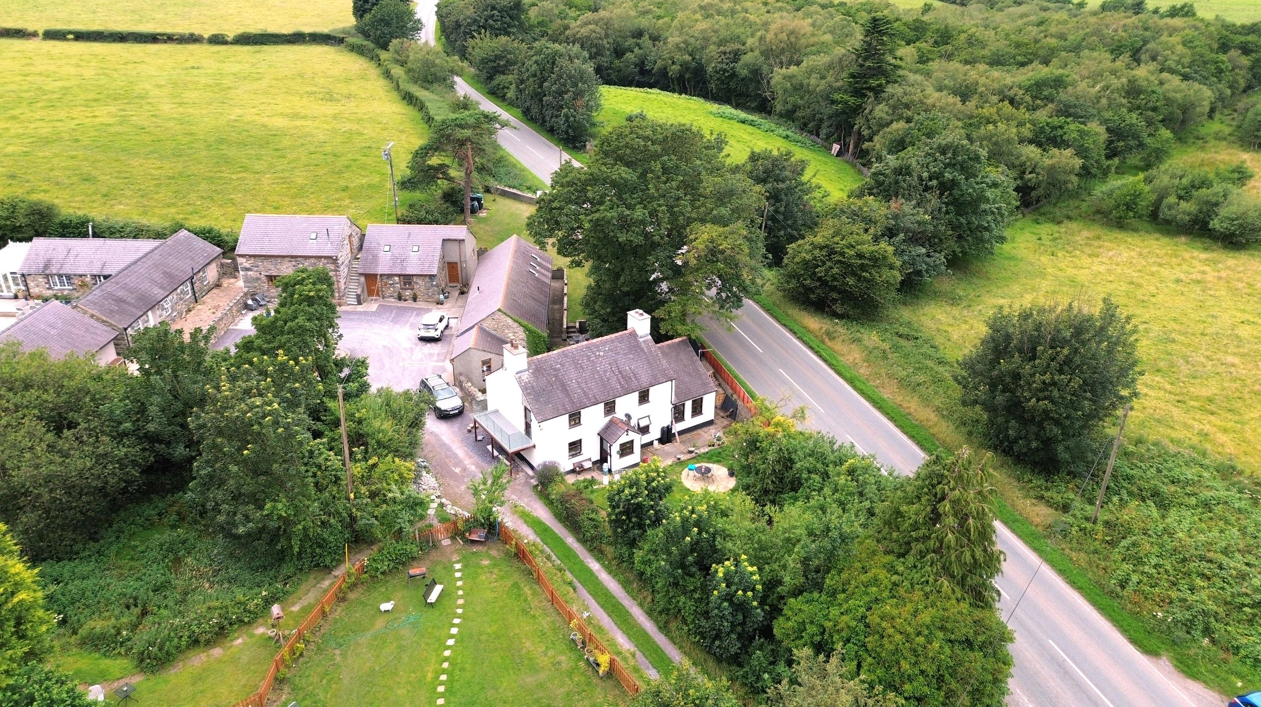 Felin Uchaf Holiday Cottages in Pentir, Wales