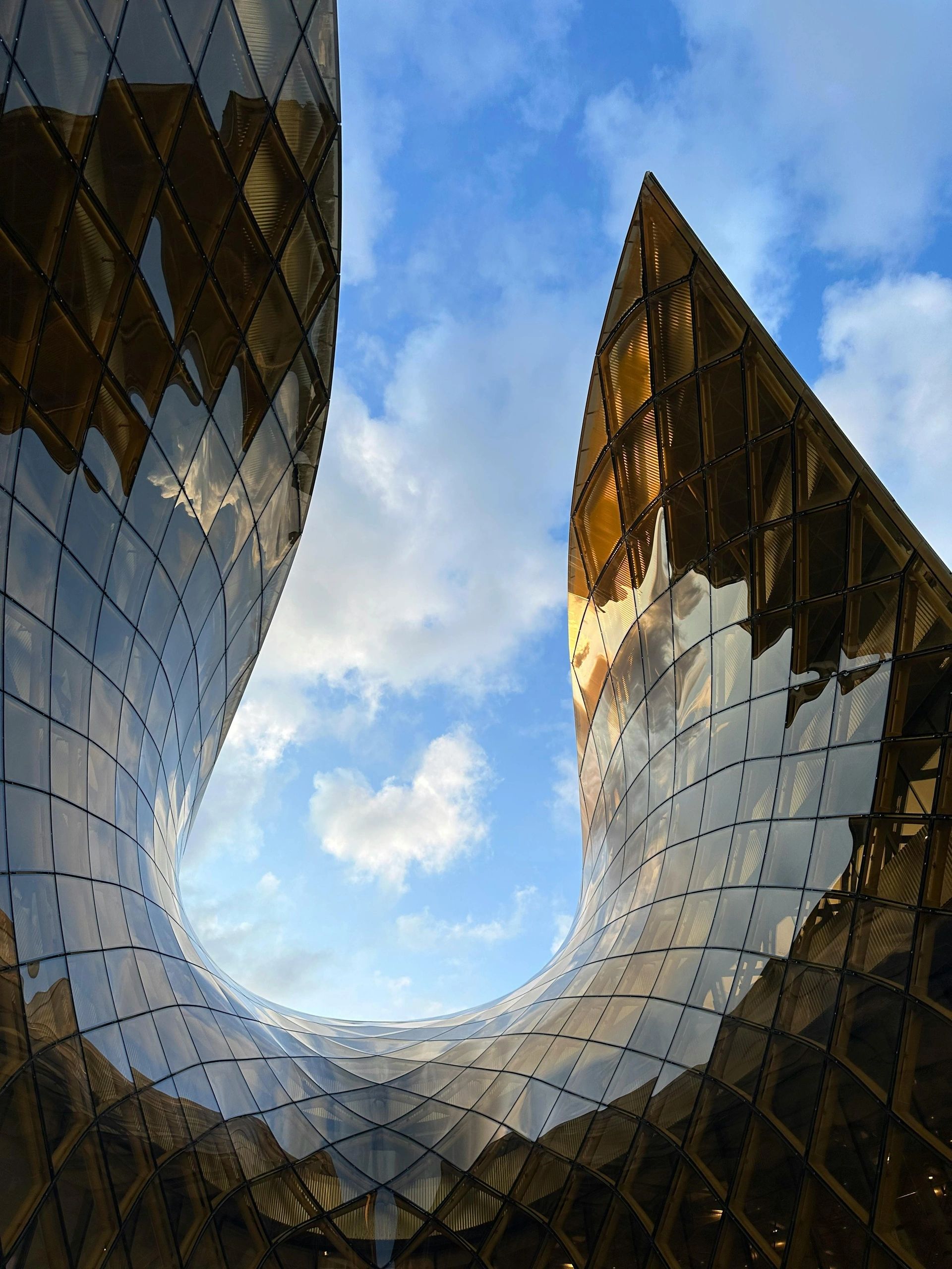 Custom Curved & Rounded Glass I Toughened & Curved Glazing