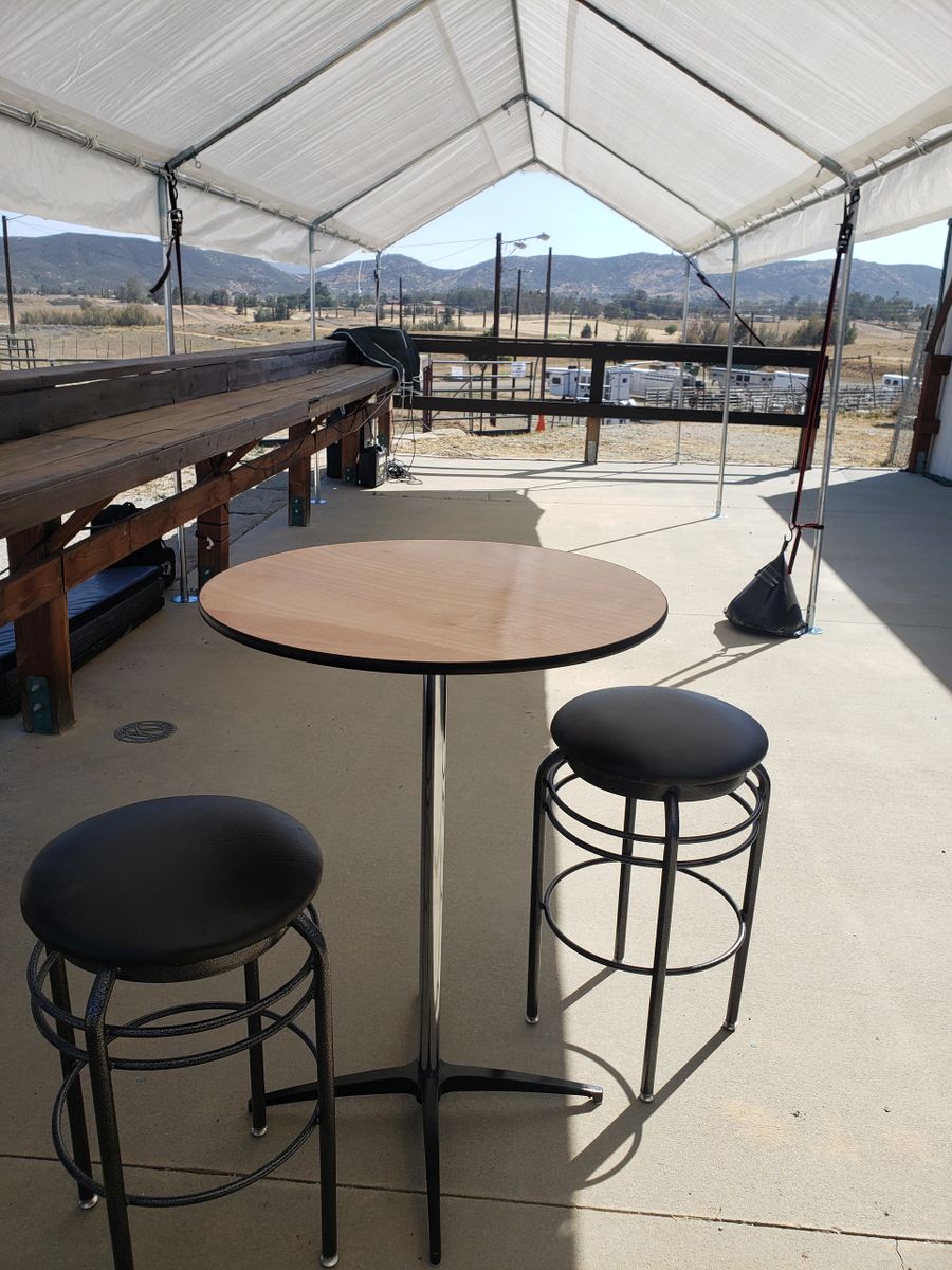 Cocktail Table Rental