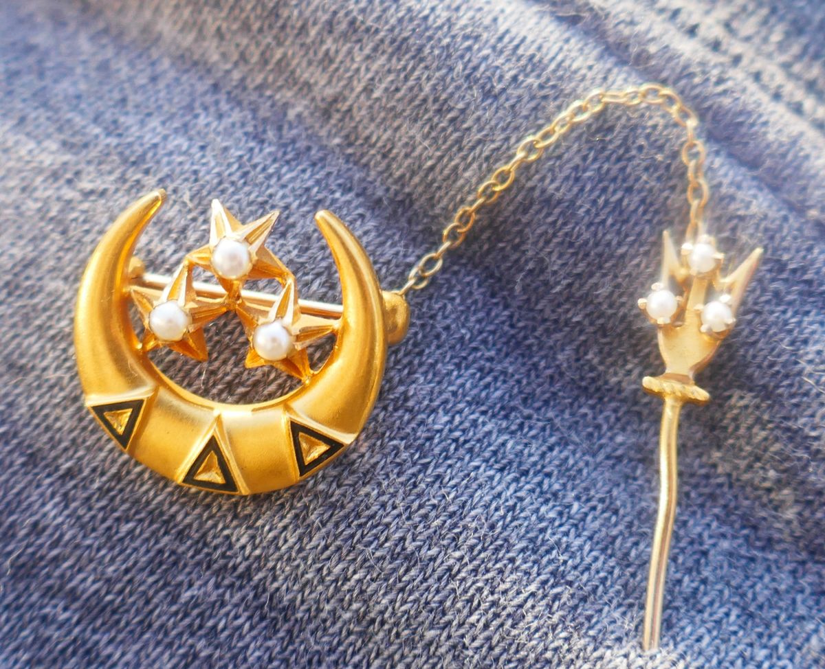 Antique 10K Delta Delta Delta (Tri Delta) Pledge Pin
