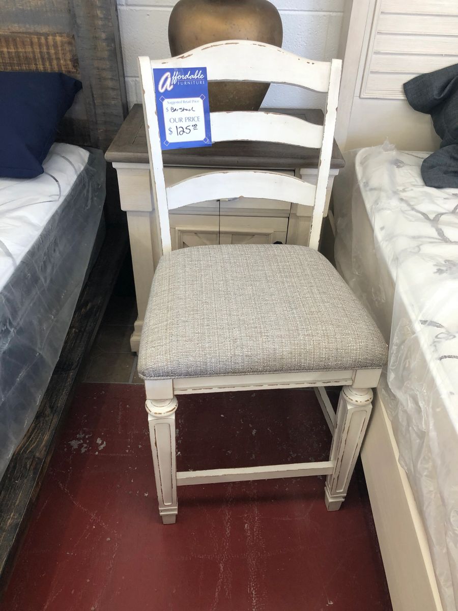 24" Ashley Realyn Bar Stools