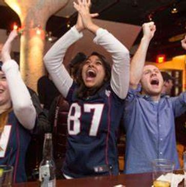 The Common Room: Restaurant and Sports Bar