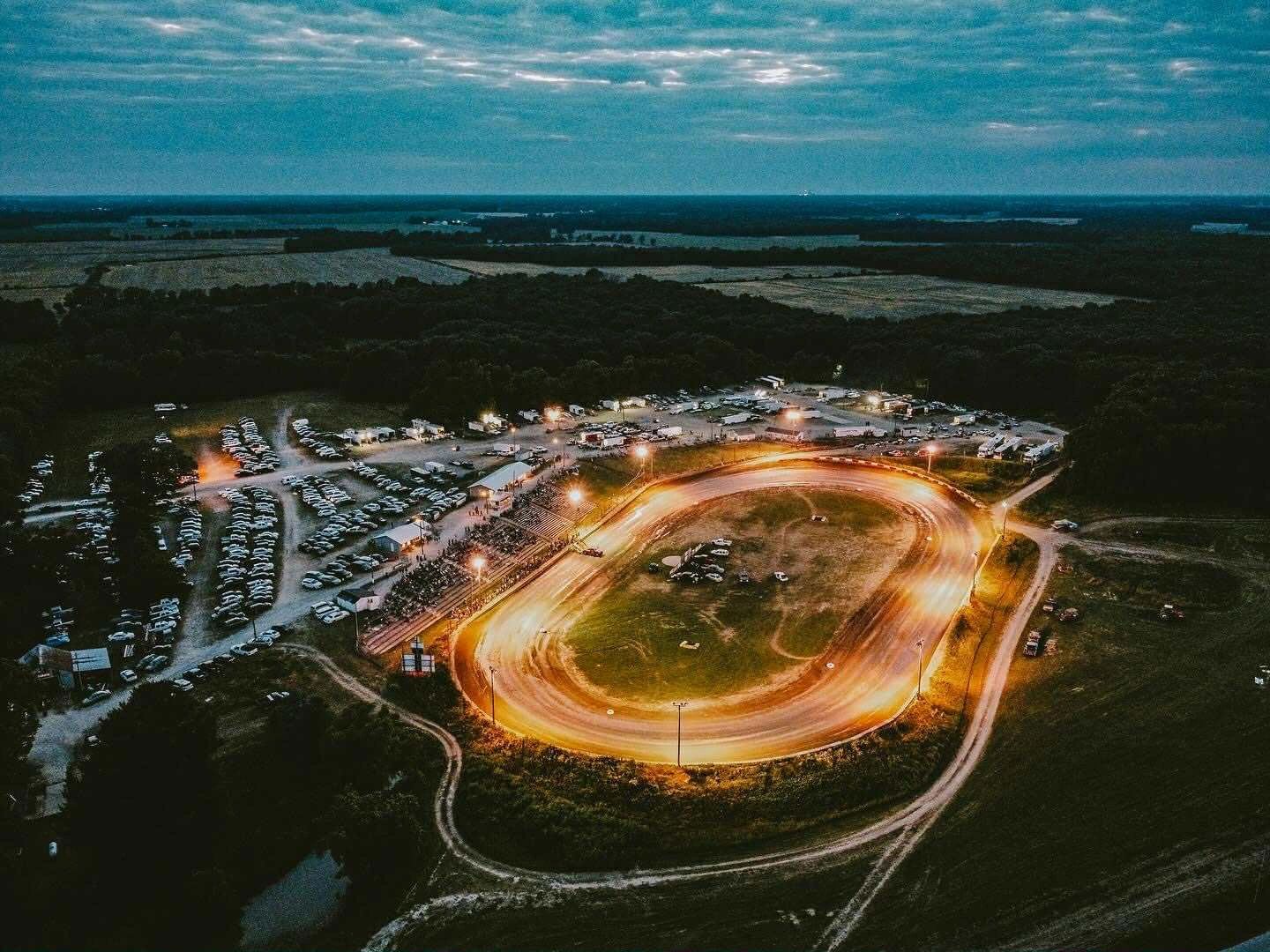Shadyhill Speedway - Dirt Track in Medaryville - Rensselaer, Indiana